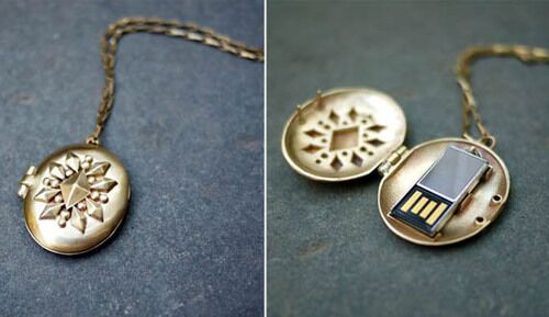 Wearable USB Flash Drives For the Forgetful Lads and Gals - UnifiedMFG