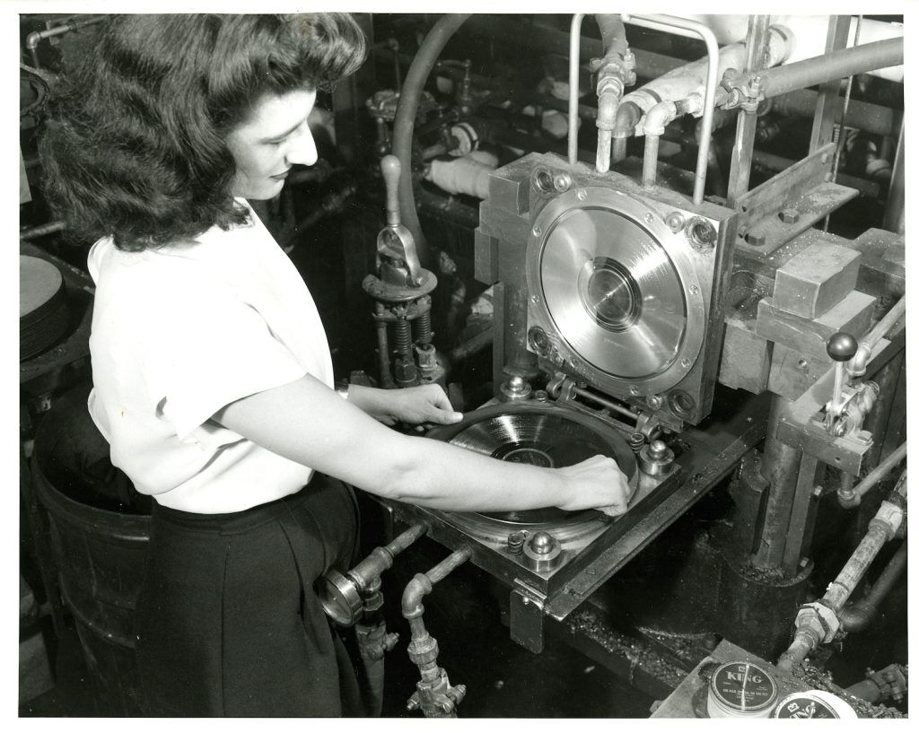 A very brief history of vinyl records (from invention to recent ...