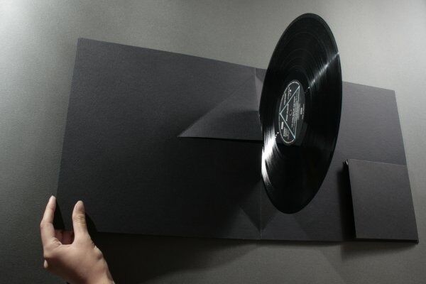 How picture discs are made- a comprehensive guide - UnifiedManufacturing